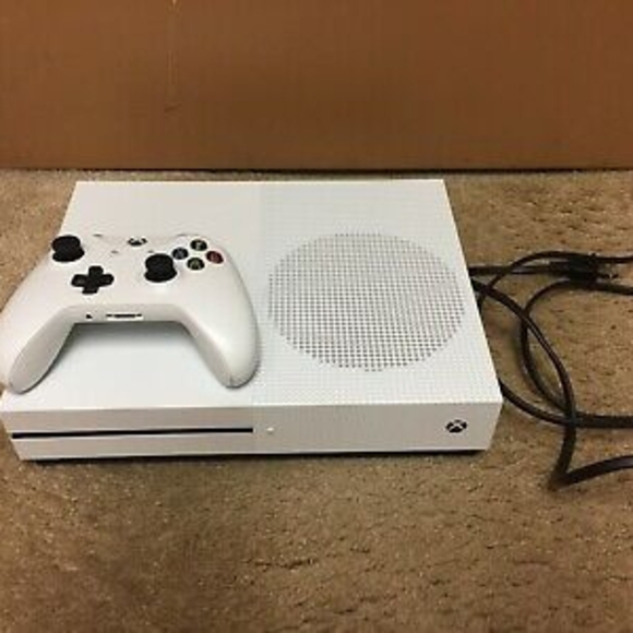Xbox | Video Games & Consoles | White Gaming Console With Controller ...